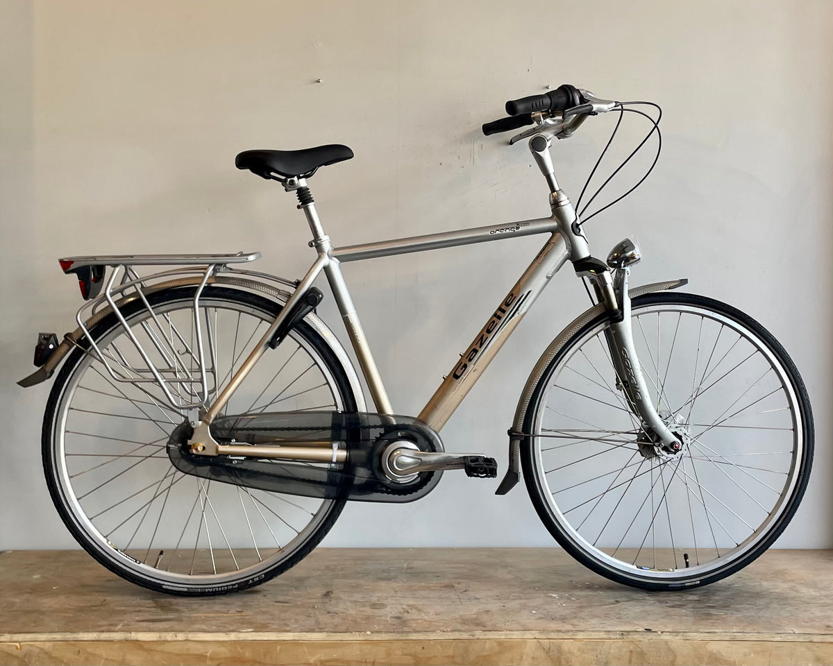 Maarten- Crossbar Style Dutch Bike - Medium - 21" - Gazelle Orange Xtr ...